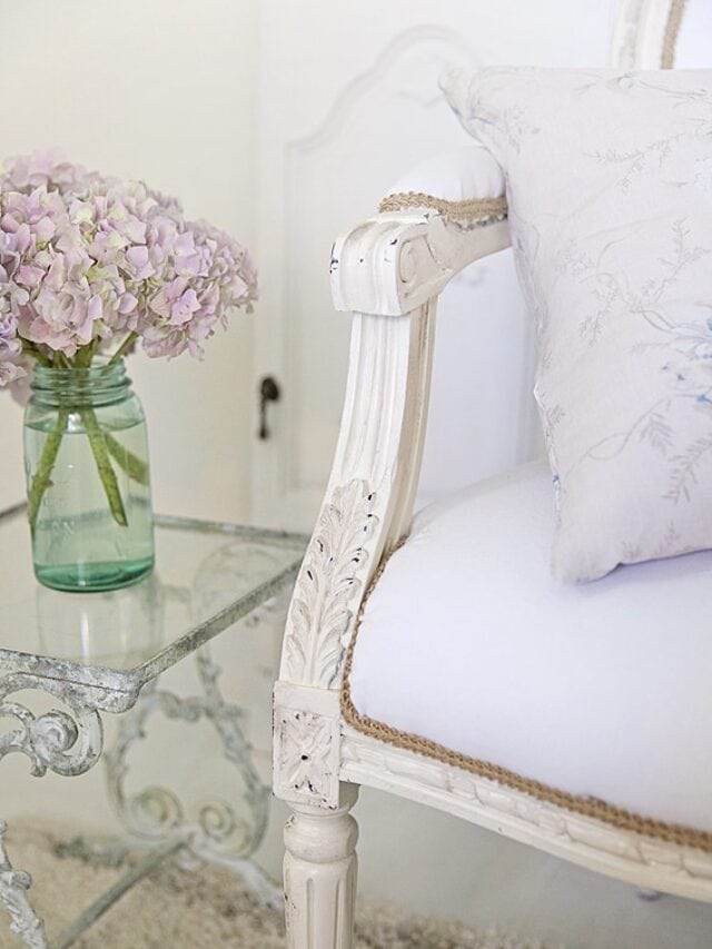 How To Easily Upholster A Sofa & Paint It - shabbyfufu.com