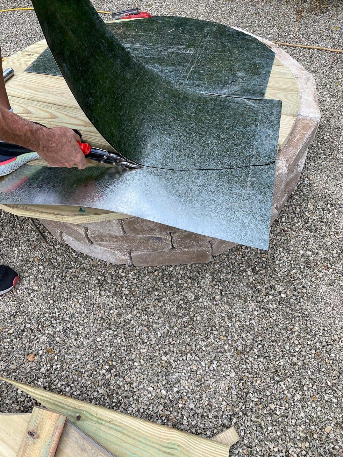 How To Build An Outdoor Fire Pit With A Cover - shabbyfufu.com