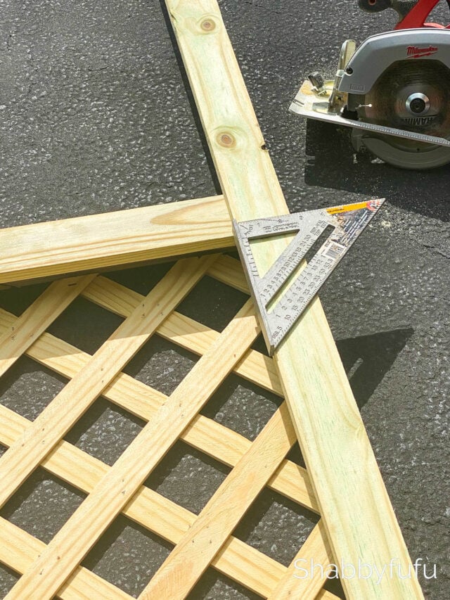 How To Build A Lattice Screen - Easy DIY Project - shabbyfufu.com