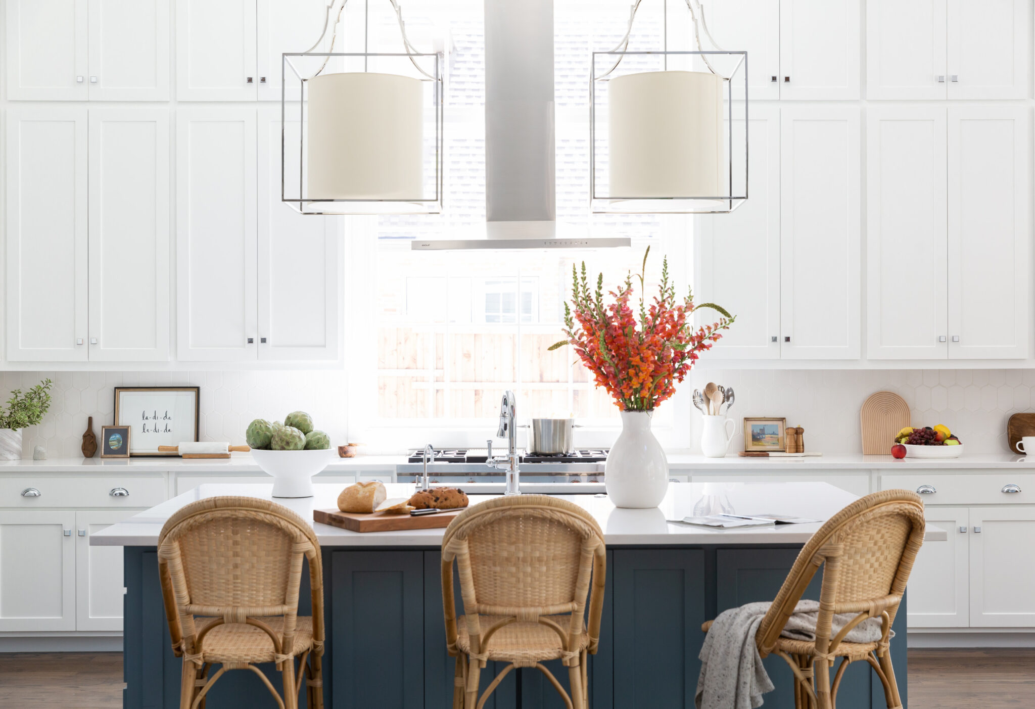 Carolina Blue: Modern Coastal Allure New Home Tour - shabbyfufu.com