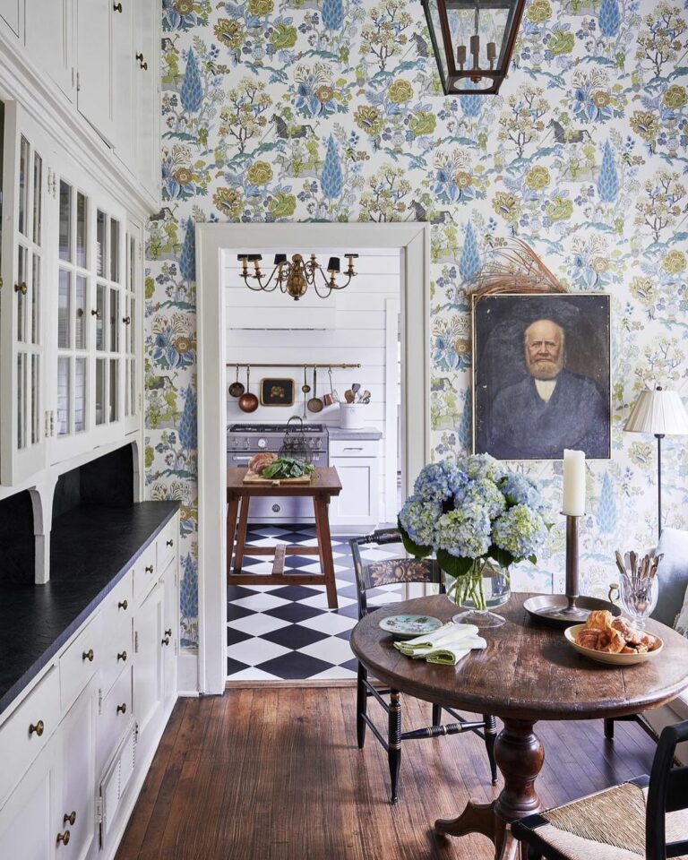 Timeless Allure: Exploring Old Homes and Their Unique Style (10 ...