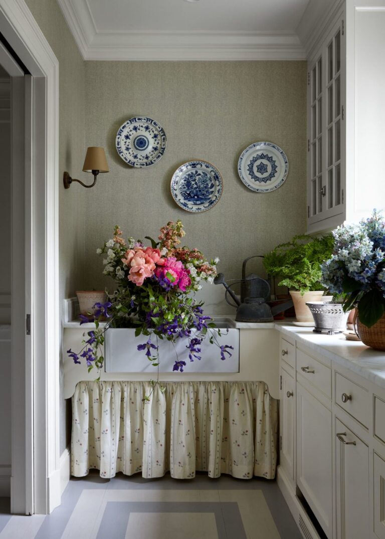 Timeless Allure: Exploring Old Homes and Their Unique Style (10 ...