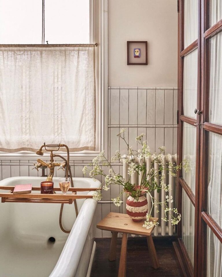 Timeless Allure: Exploring Old Homes and Their Unique Style (10 ...