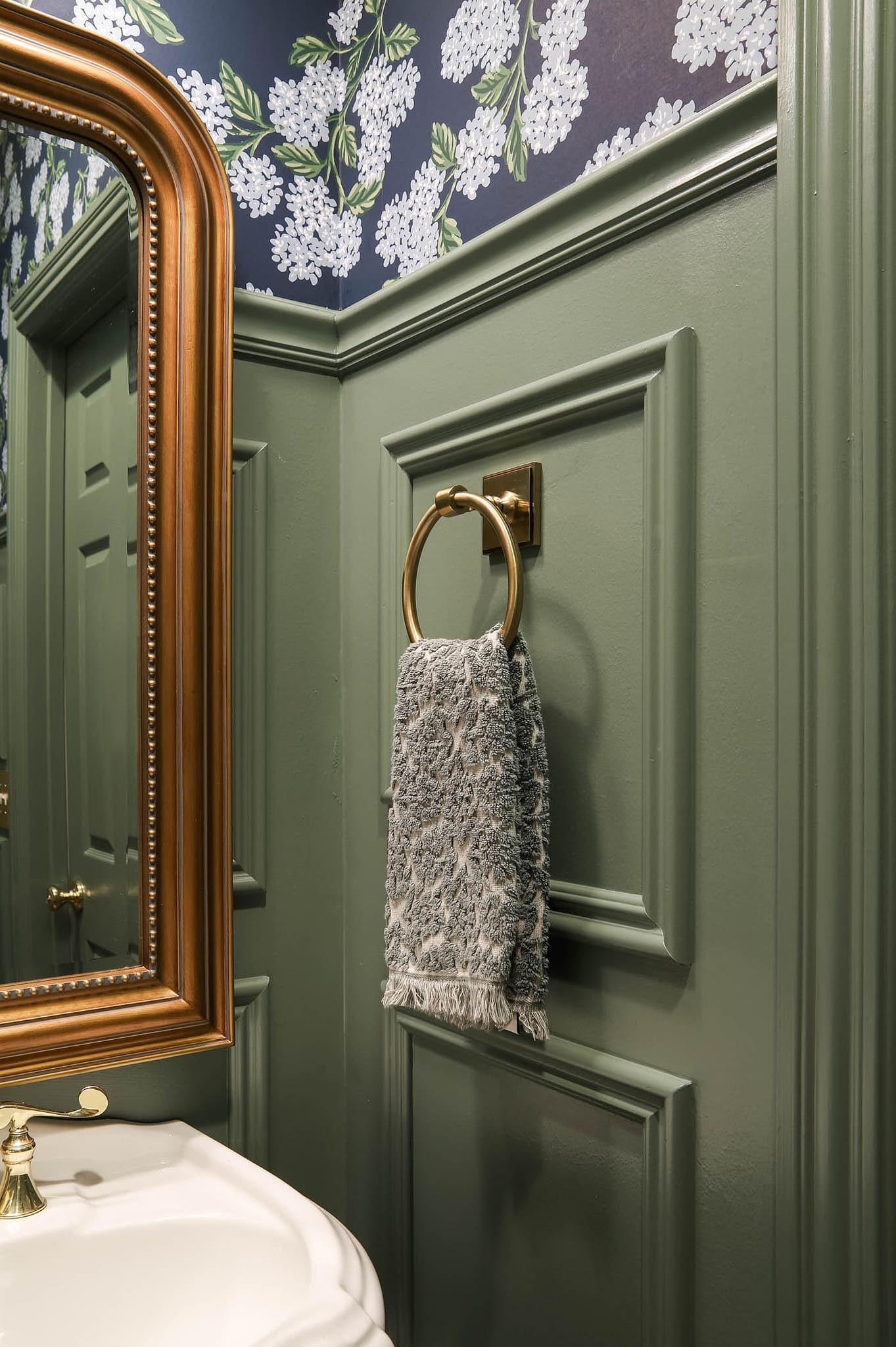 20 Glorious Green Home Decor Ideas: Paint Colors & Inspiration ...