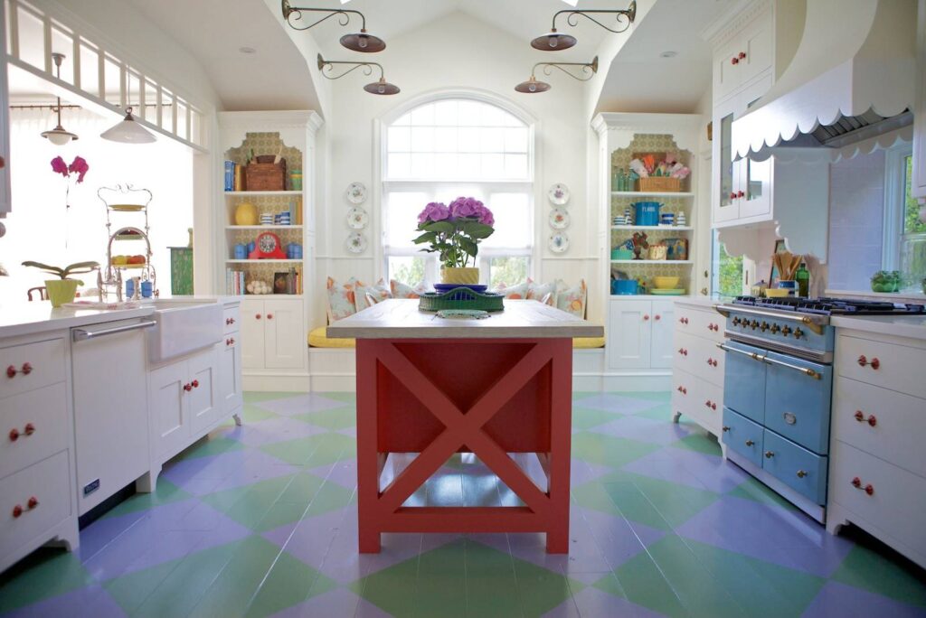 Bright English Beach Cottage Style In California - Home Tour ...