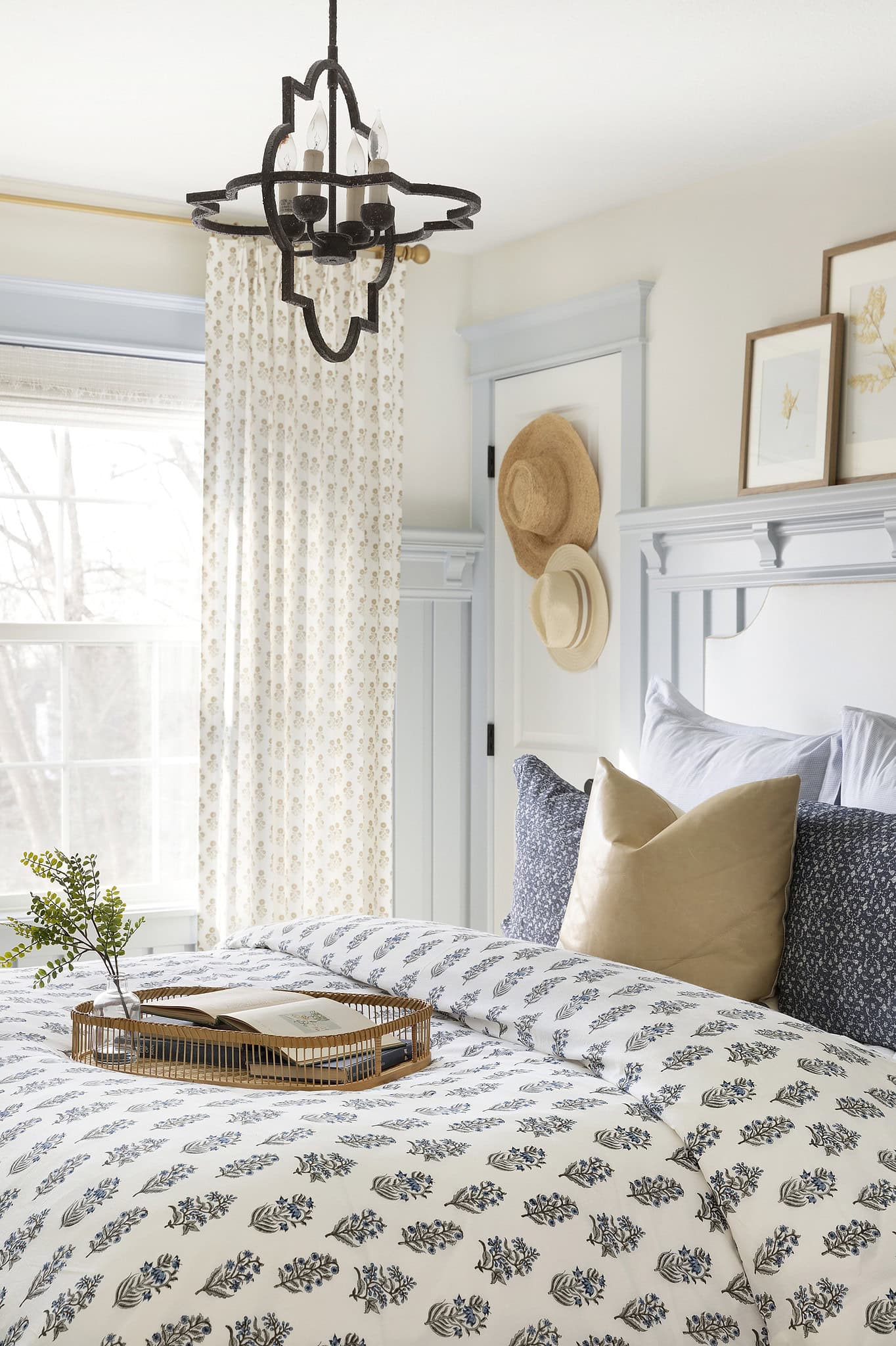 Discover Pattern Mixing In Bedrooms That Master the Art! - shabbyfufu.com