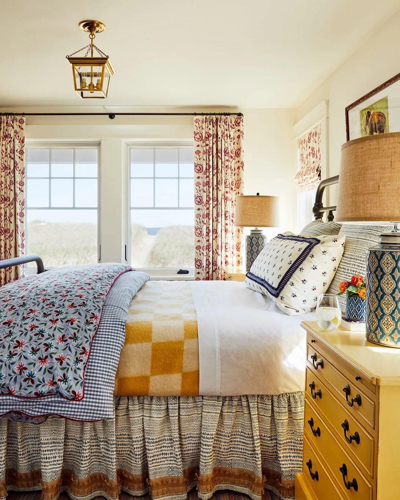 Discover Pattern Mixing In Bedrooms That Master the Art! - shabbyfufu.com