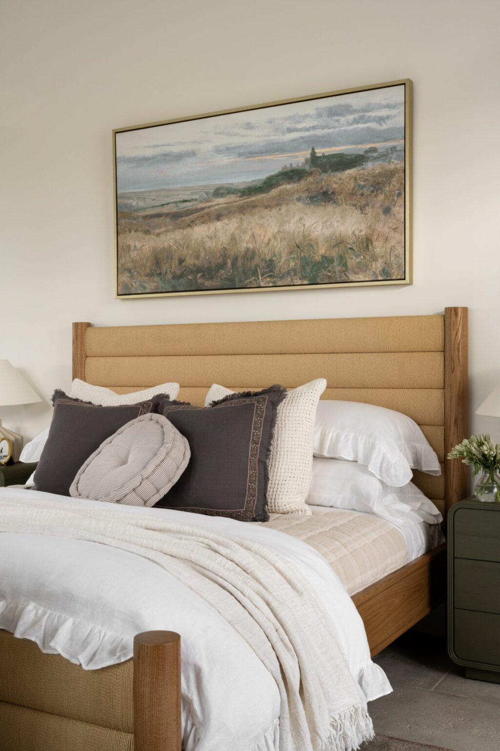 The Best Throw Pillow Combos For a Cozy Bed - shabbyfufu.com