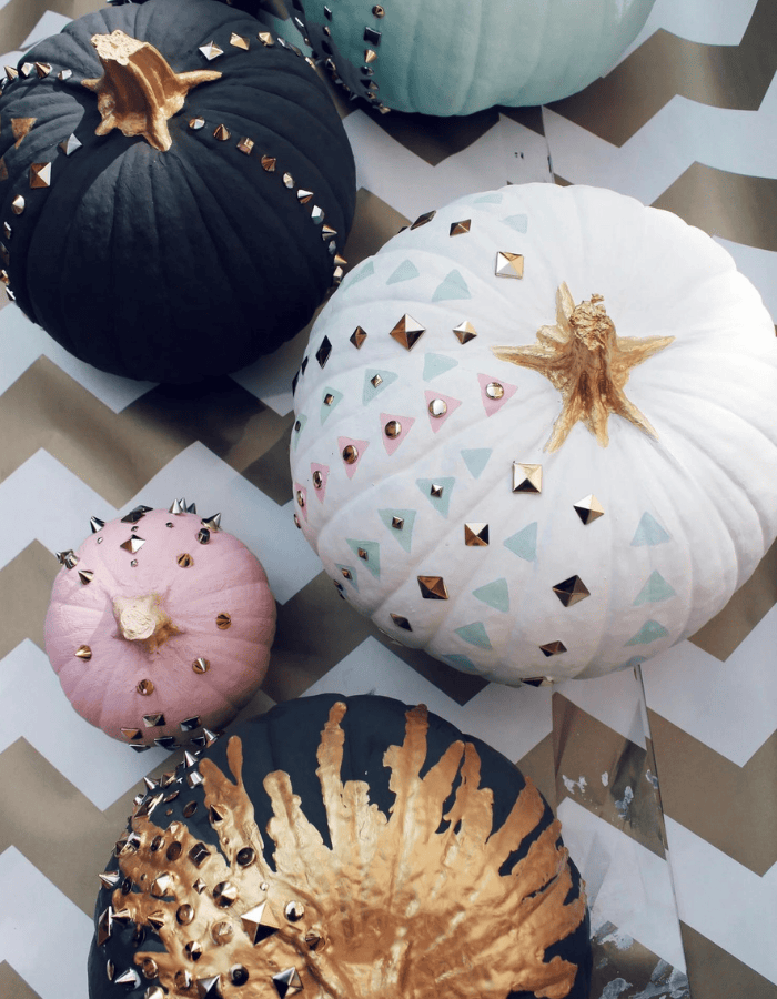 11 Creative No Carve Pumpkin Decorating Ideas - shabbyfufu.com