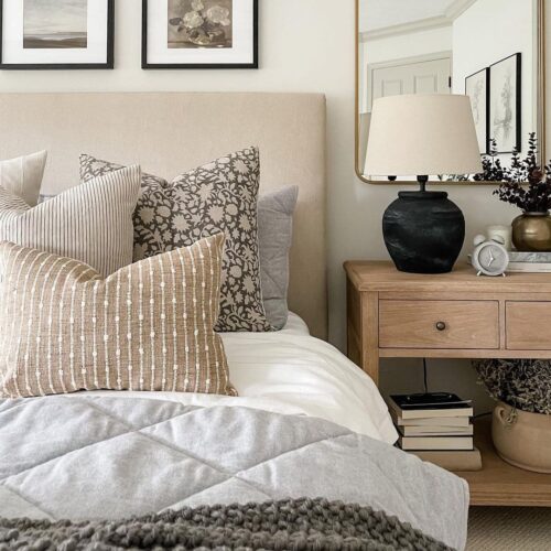 The Best Throw Pillow Combos For a Cozy Bed - shabbyfufu.com