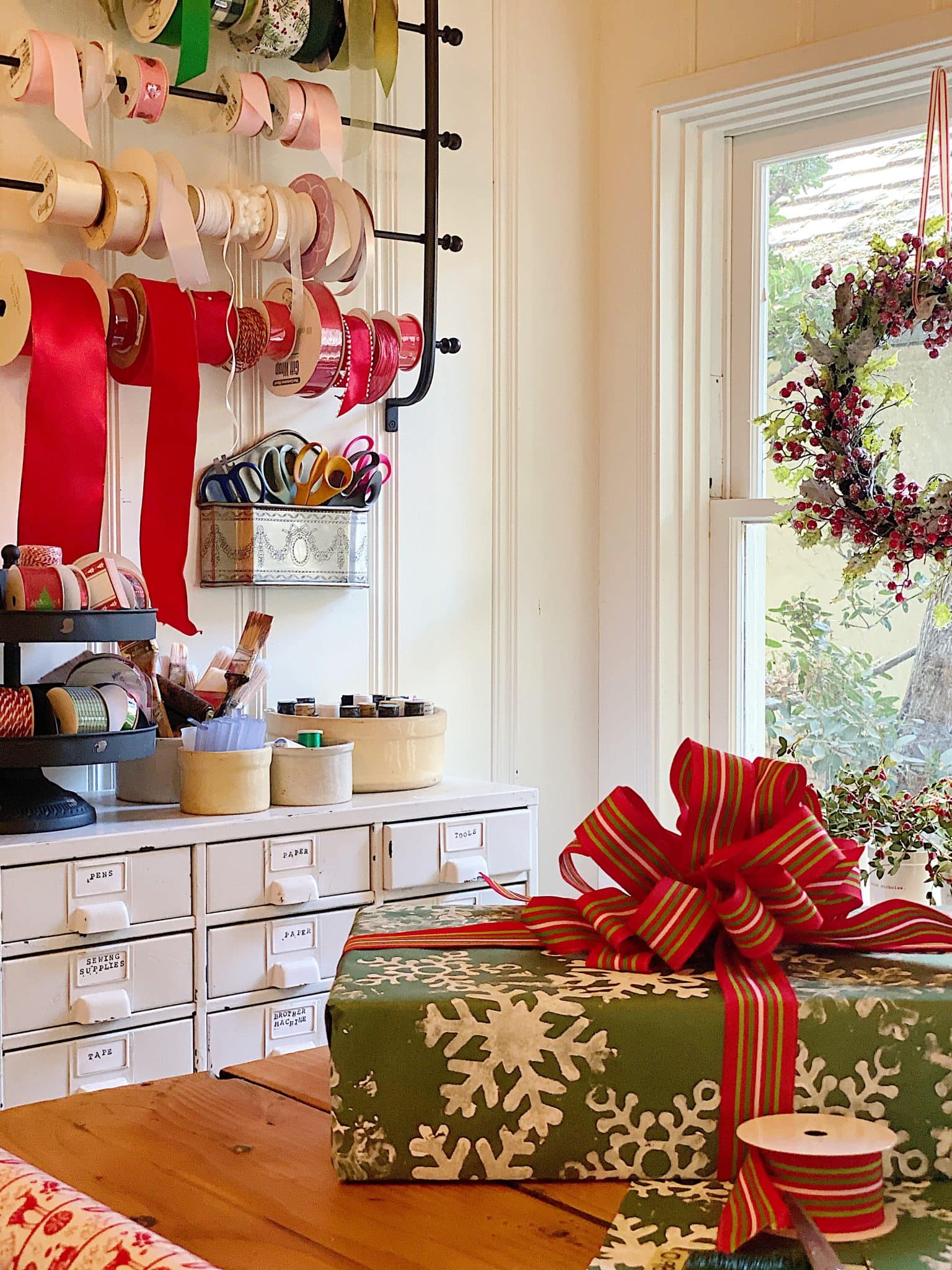 Tidy Up Your Holidays: Organizing Your Gift Wrapping Station ...