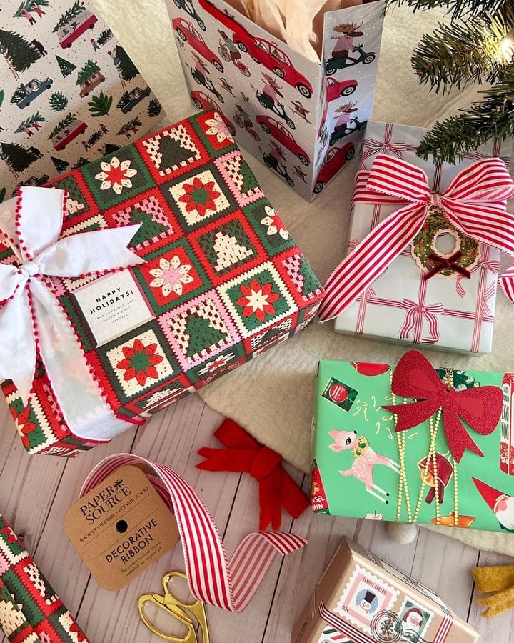 Tidy Up Your Holidays: Organizing Your Gift Wrapping Station ...