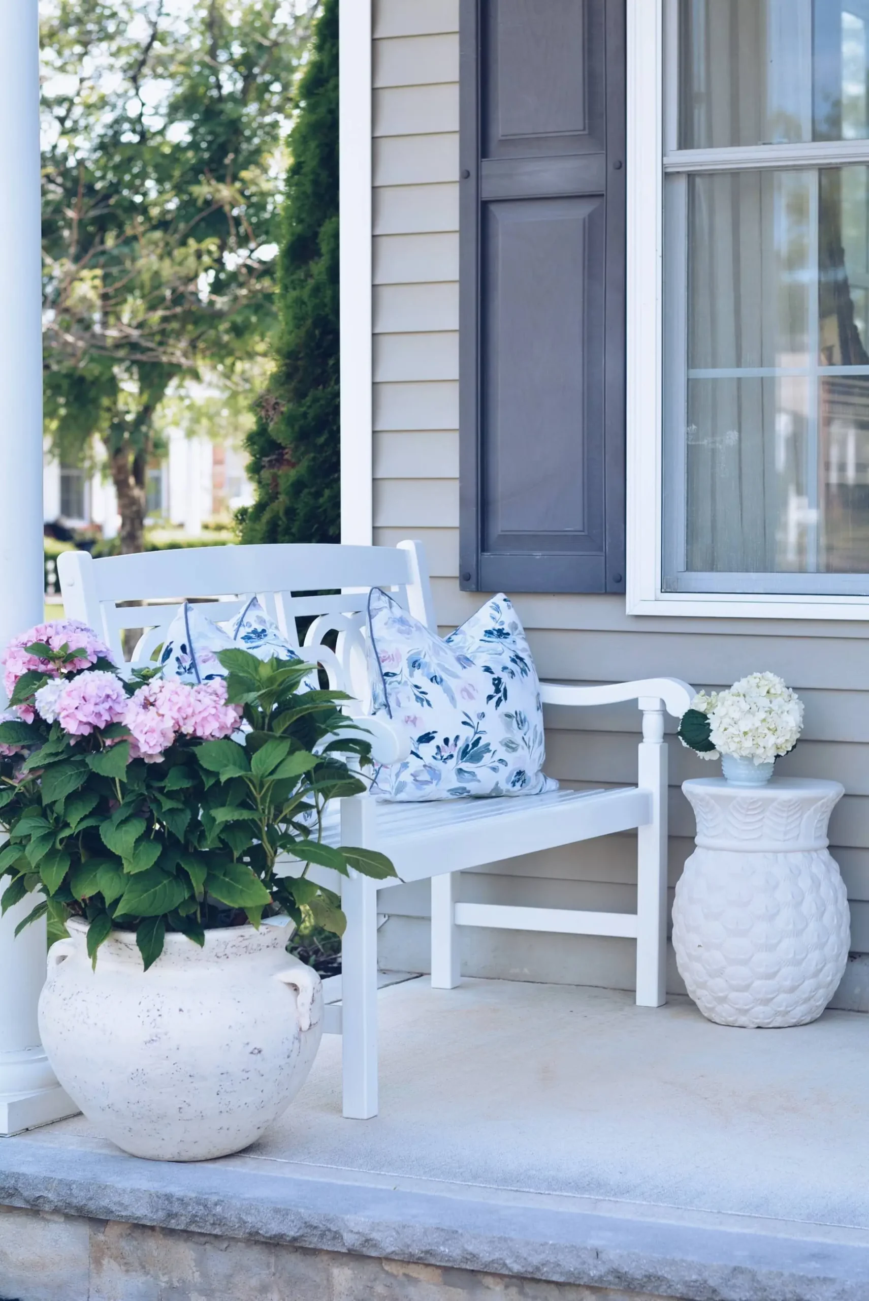 Spring Front Porch Decorating: 11 Simple & Chic Ideas - shabbyfufu.com