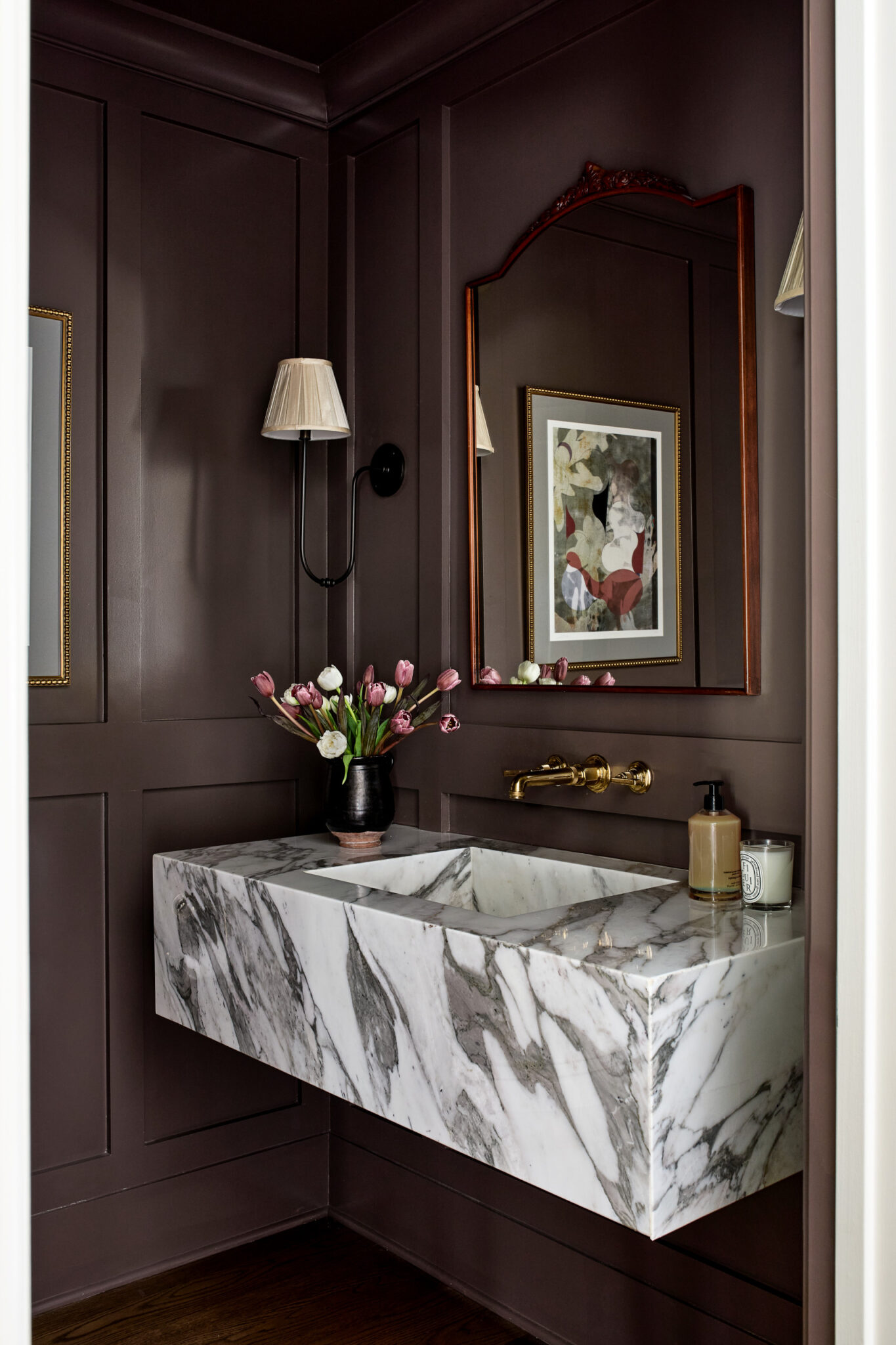 Mastering Color Drenching: Tips for Stunning Interiors