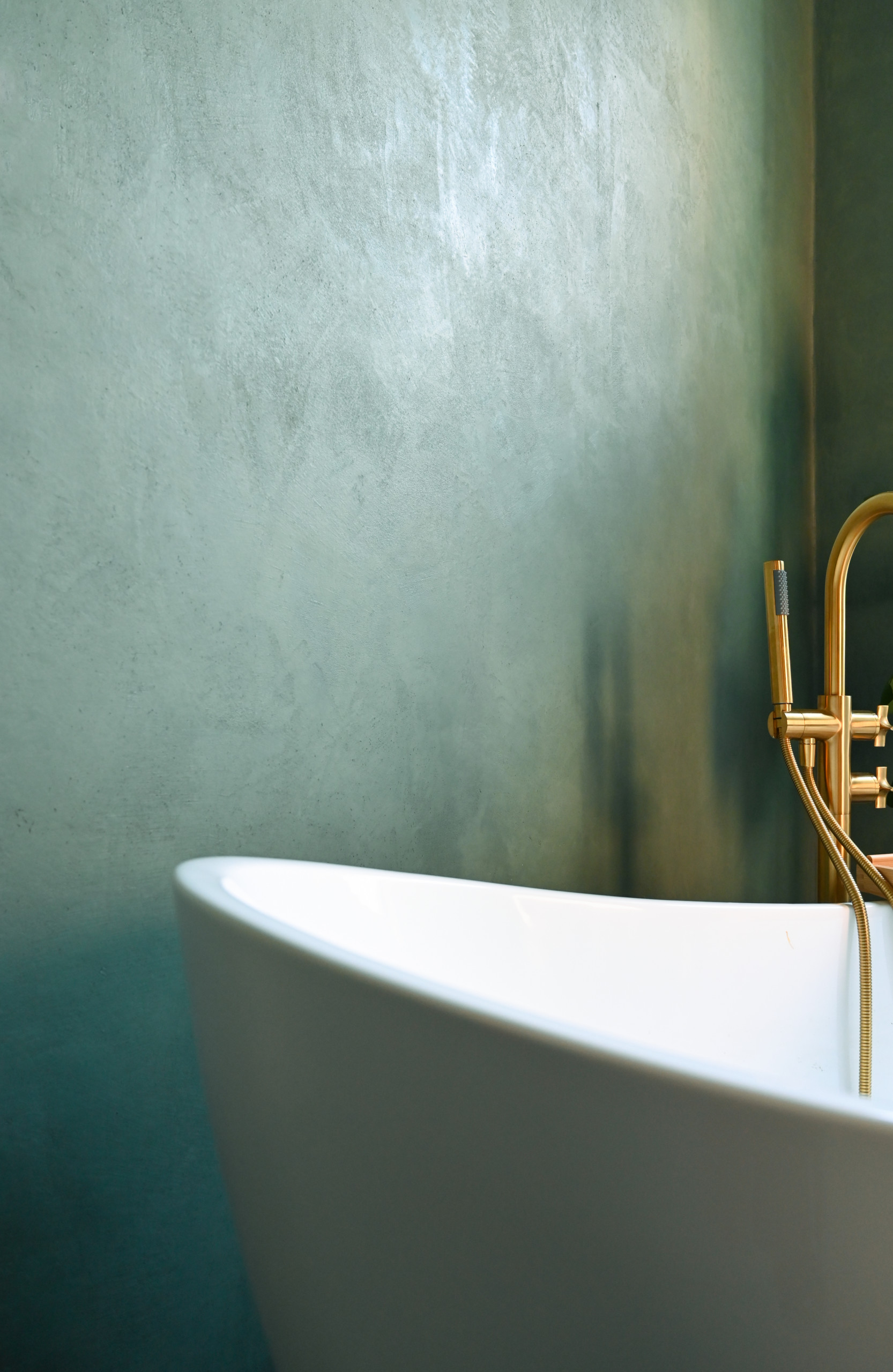 Tadelakt Plaster: Reviving the Elegance of Moroccan Design